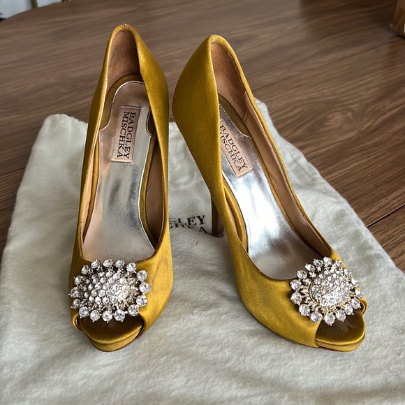 Badgley Mischka | Shoes | Opentoe Bejeweled Bagdley Mischa Heels | Poshmark
